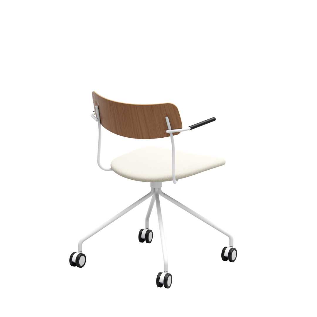 Ella - Universal chair with four leg base and castors | Martela